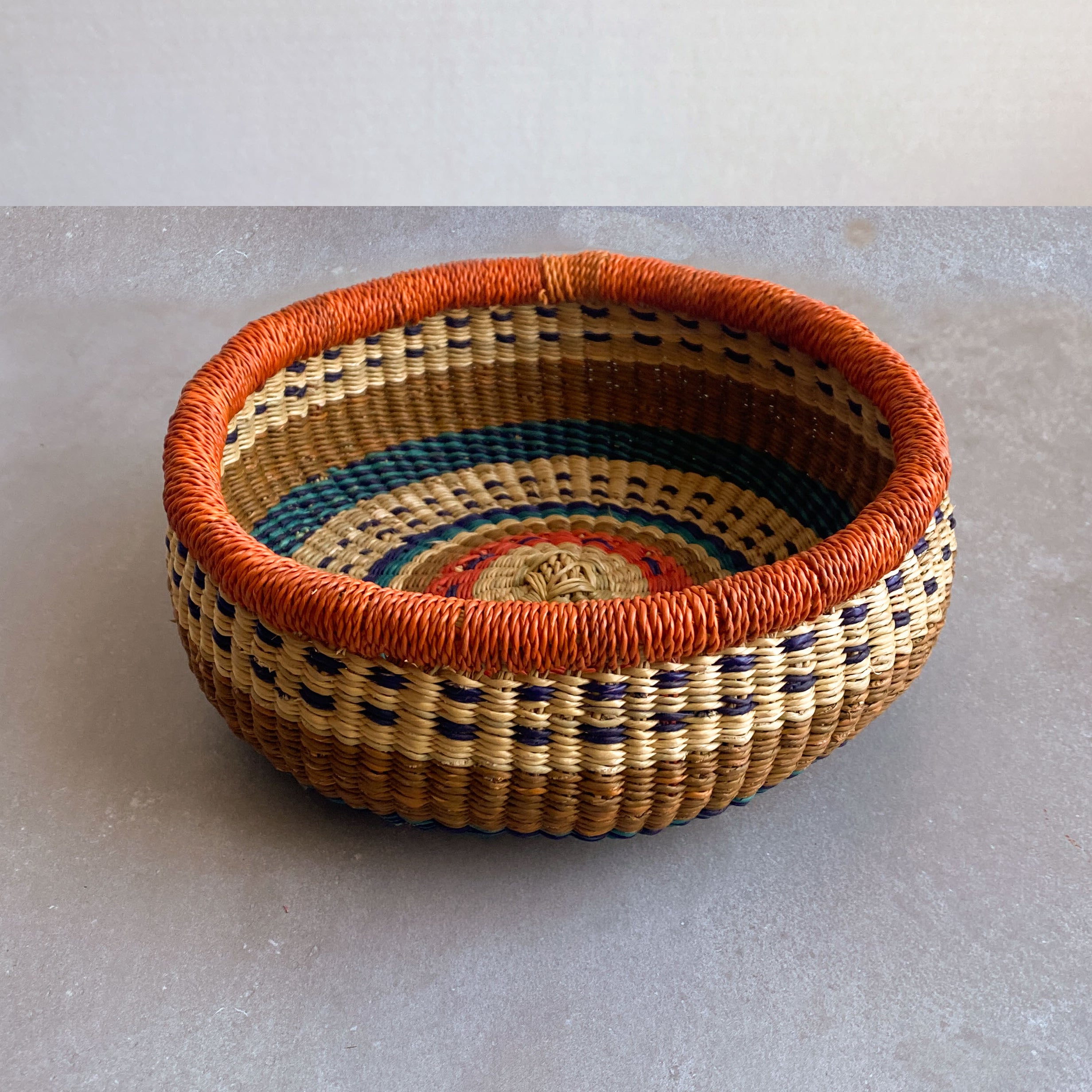 Round Bolga Basket | Ten Thousand Villages