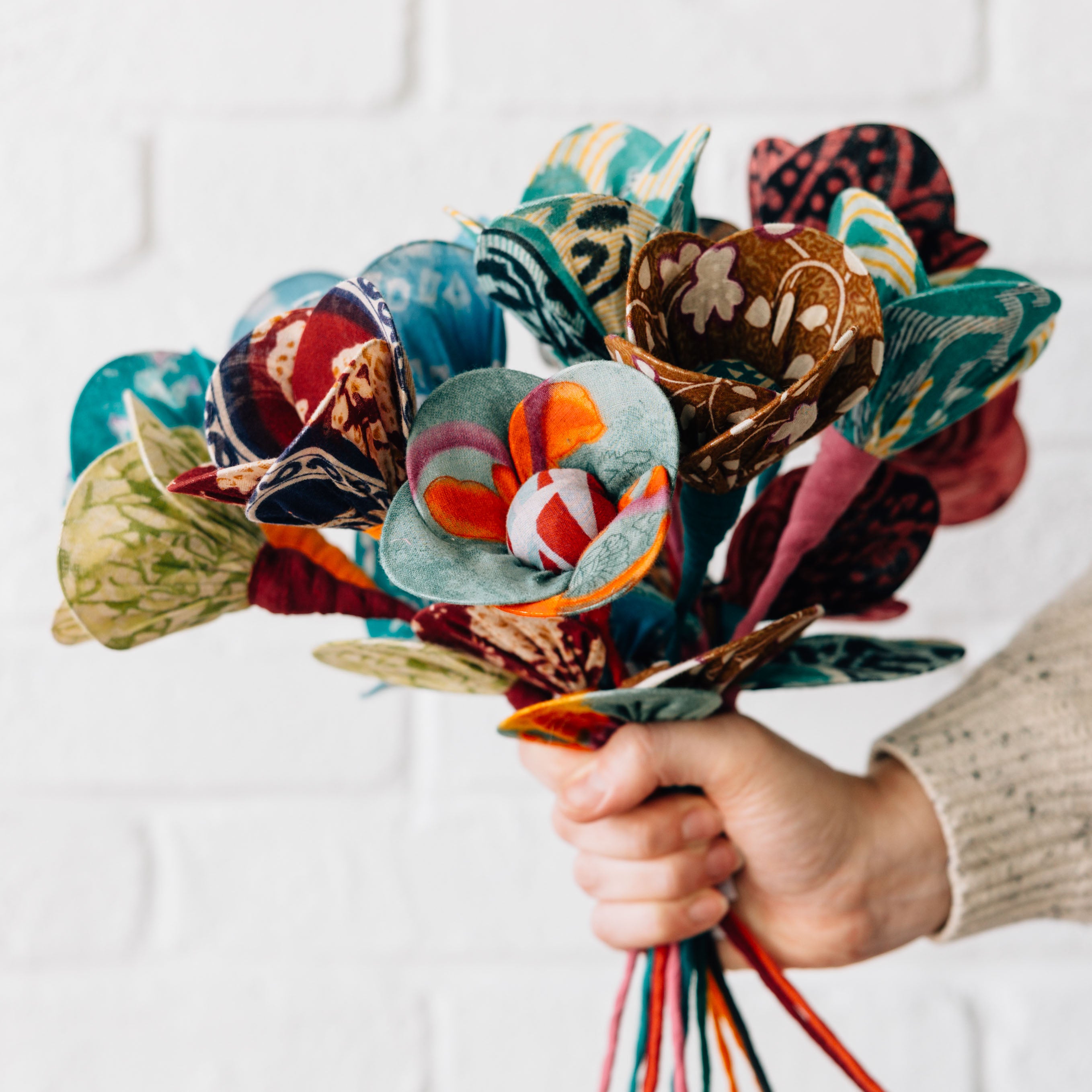 Recycled Sari Flower | Ten Thousand Villages