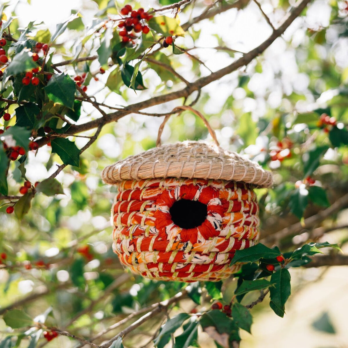 Acorn Sari Birdhouse | Ten Thousand Villages