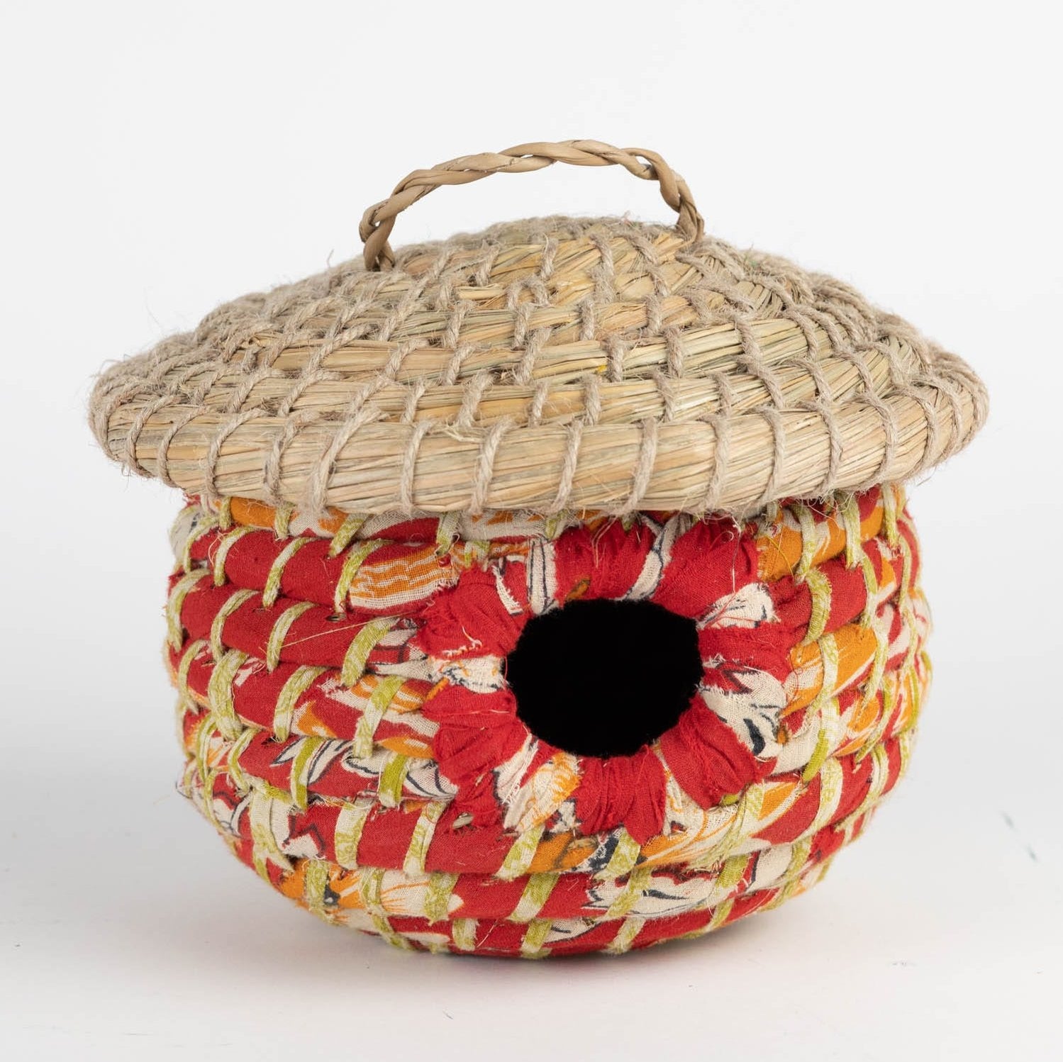 Acorn Sari Birdhouse — Ten Thousand Villages
